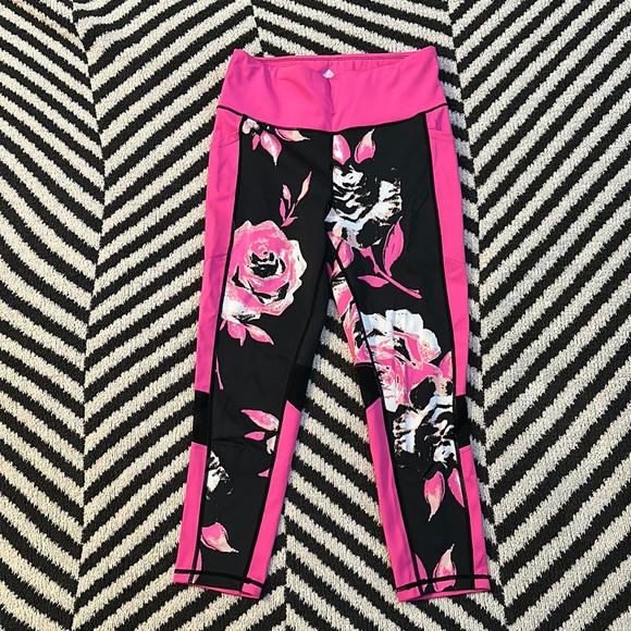 LuLaRoe | Pants & Jumpsuits | Lularoe Fearless Crop Capri Workout ...